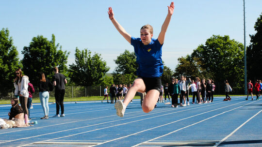 Das Paul-Schneider-Gymnasium wird 75 Jahre alt und feiert an diesem ...