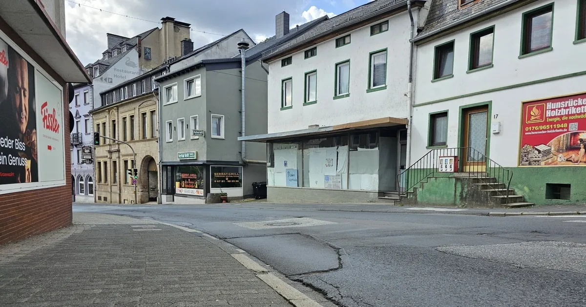 Wasserleitung defekt: Hauptstraße in Idar muss einen Tag lang gesperrt ...