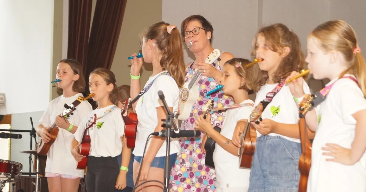 Kinder singen und tanzen für Kinder: KiCo fräsh aus Merxheim lädt zum Festival - Oeffentlicher ...