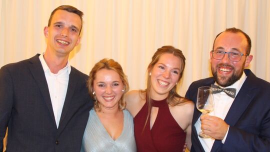 25-Jährige überzeugt Jury und vertritt nun den Mittelrhein: Mit Charme ...