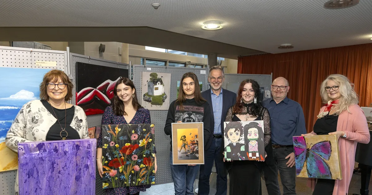 Fünf Künstler stellen bis Ende November im Foyer der VG Bad Marienberg ...