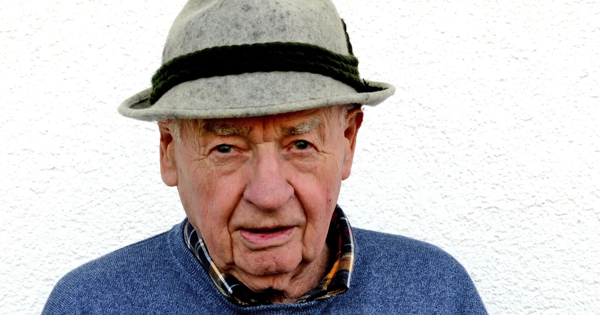 Hobbyhistoriker Manfred Herrmann hat Dokumente, Zeichnungen und Fotos ...