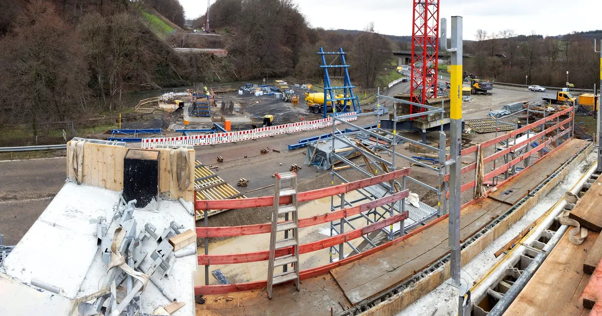 Zurzeit entsteht im Knotenpunkt B 414/L 288 der Unterbau für das neue ...