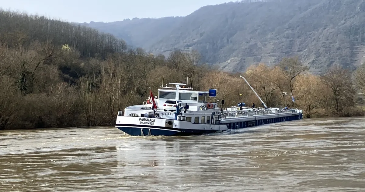 Schon wieder eine Havarie auf der Mosel: Schiffsunfall bei Ediger-Eller ...