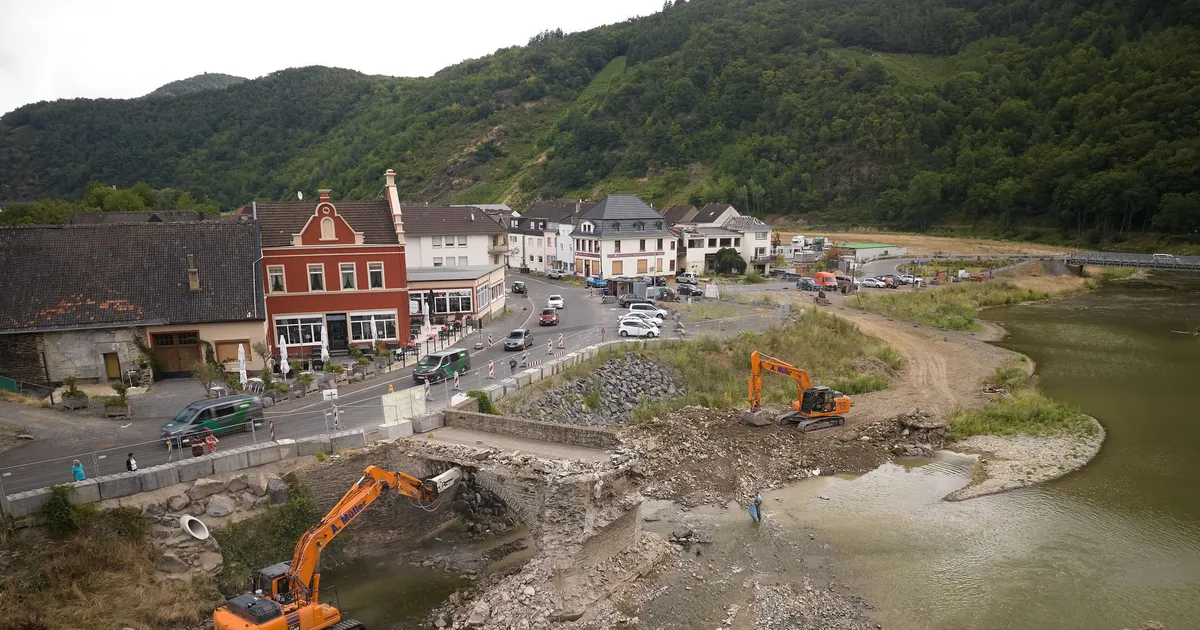 dfdfdfdf: Neuer Standort der Nepomukbrücke beeinflusst (fast) alles ...