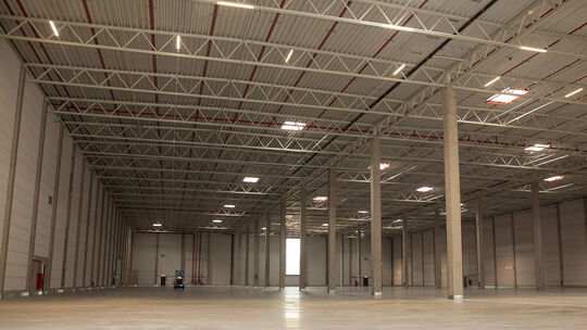 Industriegebäude hat 20 000 Quadratmeter Lagerfläche: Regionale ...