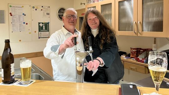 Wie die Alte Schule in Oberhosenbach durch ein neues Wirtspaar erhalten ...