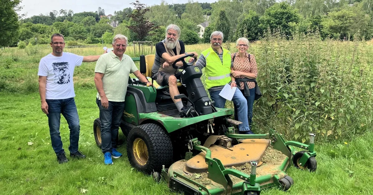Magerkur für zukünftige bunte Blühwiesen: Pflegekonzept des Diezer ...