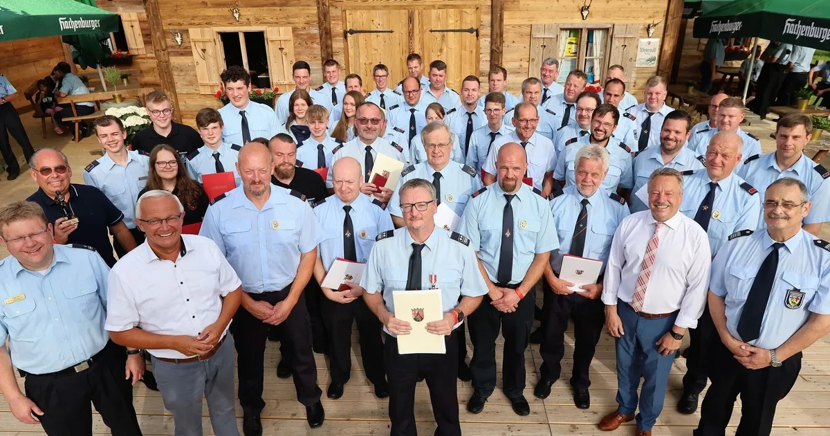 Seit 90 Jahren im Dienst für die Allgemeinheit: Ehrungen beim ...