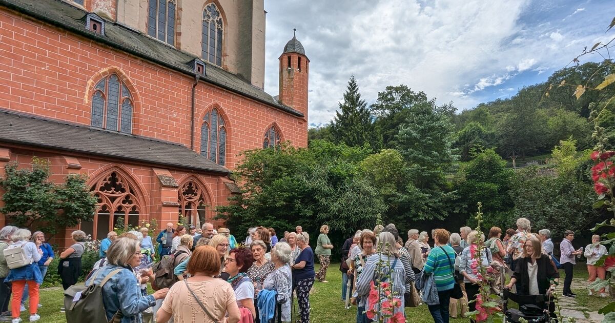 "Oberwesel liest" begeistert die Besucher an fünf ungewöhnlichen Orten ...