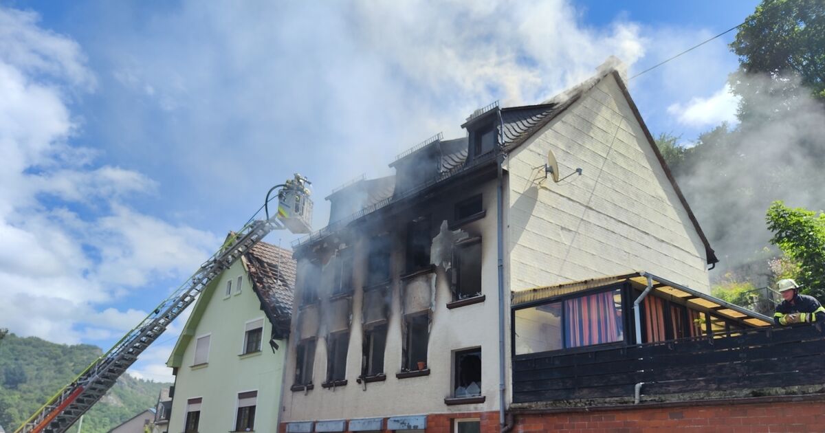 Tödlicher Hausbrand in Idar-Oberstein: Für Anwohnerin kommt jede Hilfe ...