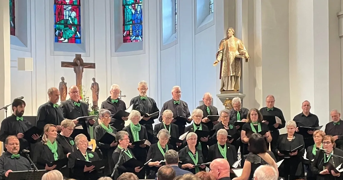 150 Jahre Chor Düngenheim-Urmersbach: Sänger begeistern mit ...