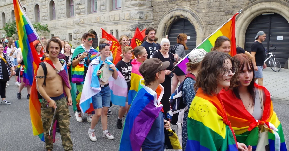 Christopher Street Day: Koblenz wird laut, bunt und ein bisschen ... Christopher Street Day: Koblenz wird laut, bunt und ein bisschen ...