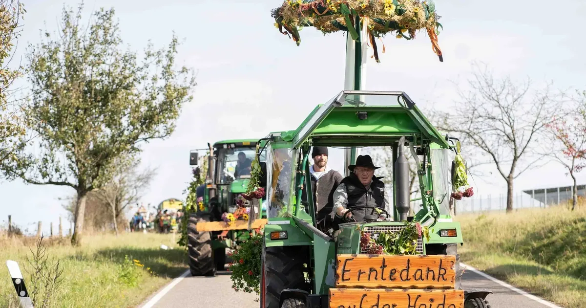 Festumzug zieht Hunderte in die Heide - Kein Platz mehr bei Heimatabend ...