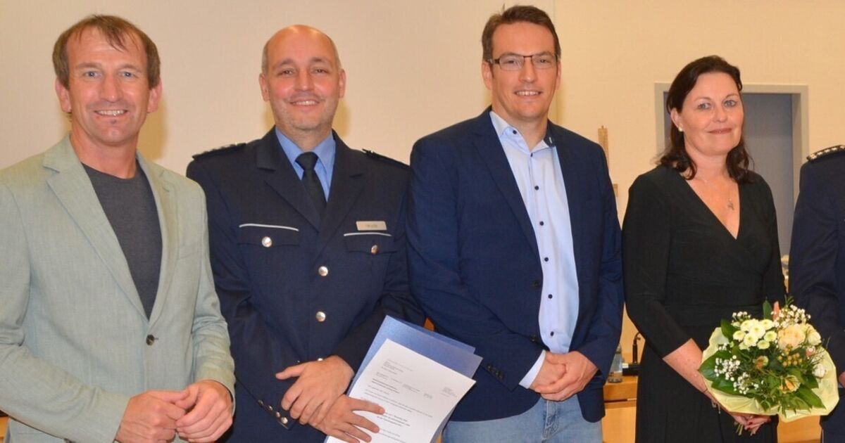 Polizeipräsident Reiner Hamm verabschiedet Harald Gäns und verpflichtet ...