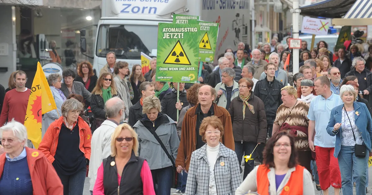Atomkraftgegner demonstrieren in Bad Neuenahr - Kreis Ahrweiler - Rhein ...