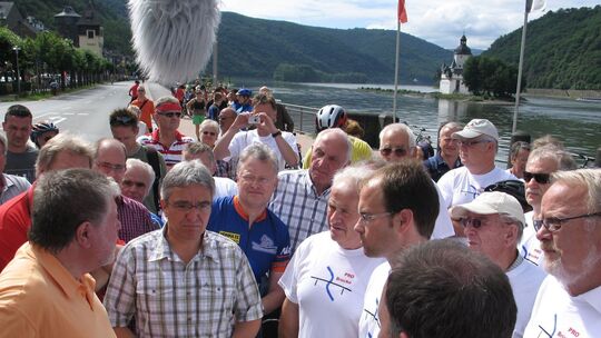 Tal Total: Bürgerinitiative "pro Brücke" greift Beck an - Rhein ...