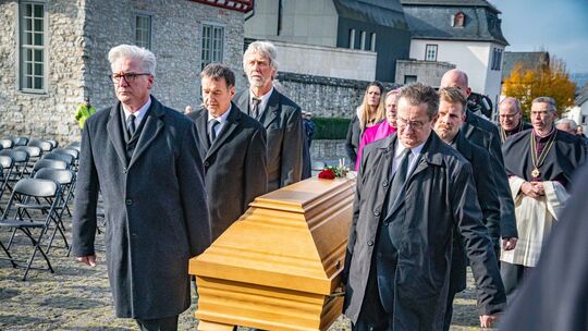 Ein Abschied voller Zeichen: Limburger Altbischof Franz Kamphaus ...