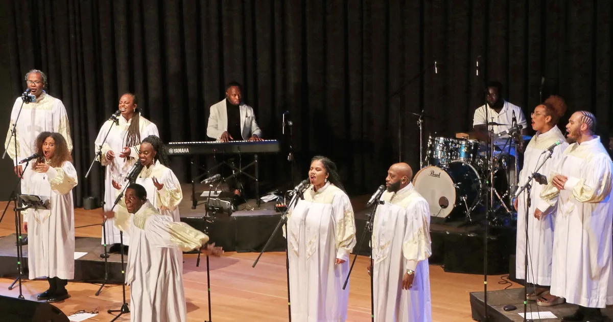 Golden Voices: Beim Gospelkonzert hielt es niemanden auf den Sitzen - Westerwälder Zeitung ...