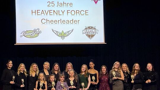Ein Fest zum Jubiläum: Altenkirchener Cheerleader feiern 25. Geburtstag ...
