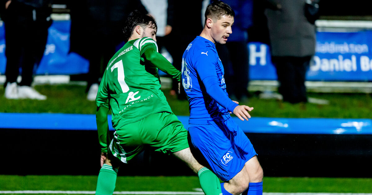 Auersmacher gewinnt beim FC: Karbachs Torwart Jonas Bast hat das 4:4 ...