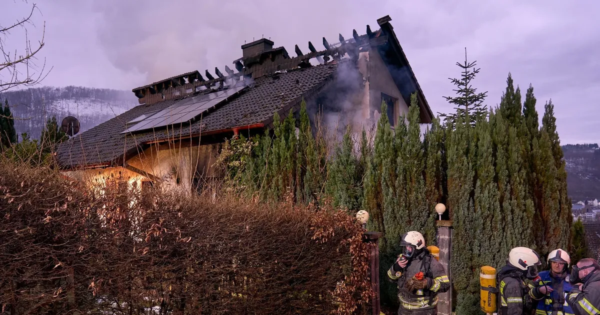 Wohnhaus in Flammen: Mensch kommt bei Brand ums Leben - Rhein-Lahn-Zeitung - Rhein-Zeitung