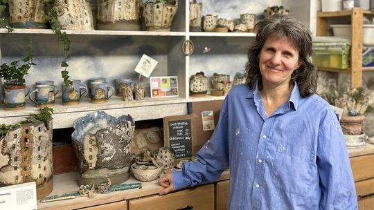 Azubi mit Seltenheitswert: Emma Menne ist Feuer und Flamme für Ton ...