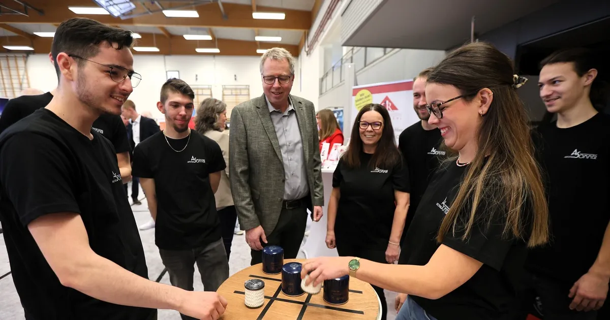Messe rund um Ausbildung: Firmen werben in Straßenhaus um die Kollegen ...