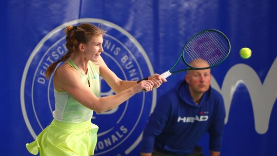 Finalsieg gegen Daria Snigur: Julia Avdeeva verteidigt in Altenkirchen ...