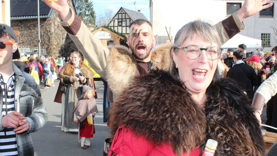Auftakt Straßenkarneval: Herzlichkeit pur: Brohl eröffnet den ...