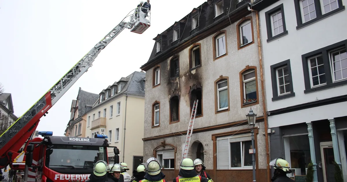 Eine Person schwer verletzt: Brand führt zu Großeinsatz in Ehrenbreitstein - Koblenz & Region ...