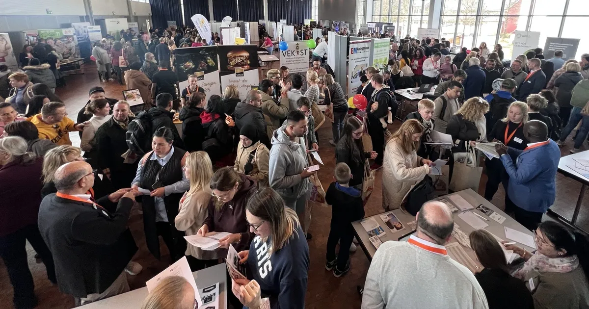 Ausbildung im Hunsrück: Jobmesse für Zugewanderte in Simmern ist ...