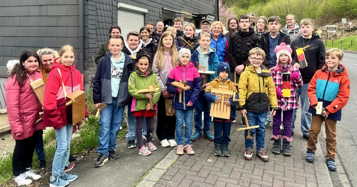 Osterbrauch im Aufschwung: In Grünebach wird an Kartagen wieder kräftig ...