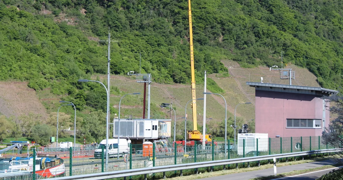 Eine Kammer fällt aus: Die Moselschleuse in Fankel wird derzeit gewartet - Kreis Cochem-Zell ...