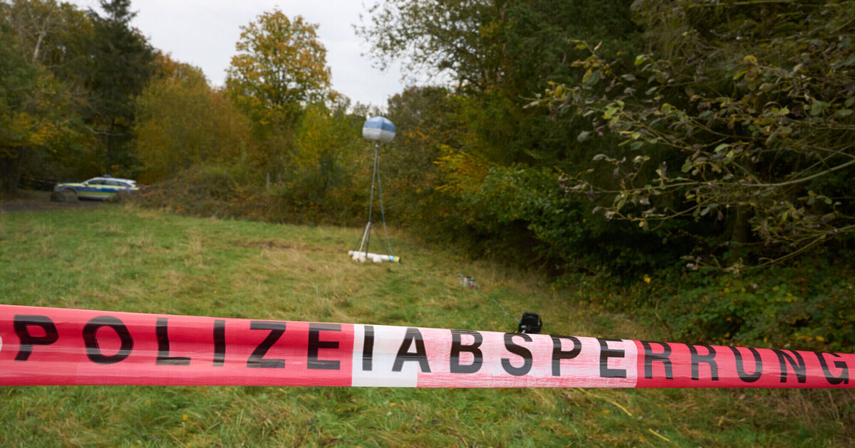 Rodder-Maar-Prozess in Koblenz: Angeklagte beim Hieven der Leichen ins ...