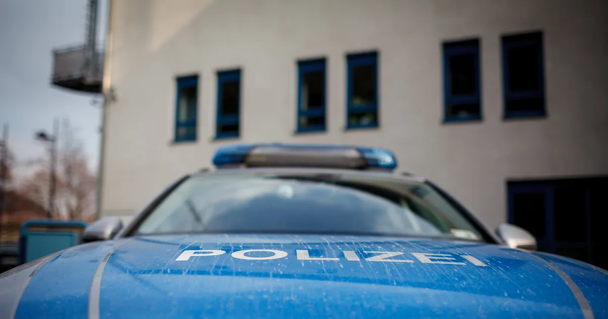 Boliden aus NRW an der Mosel: Verdacht auf illegales Autorennen bei Valwig - Kreis Cochem-Zell ...