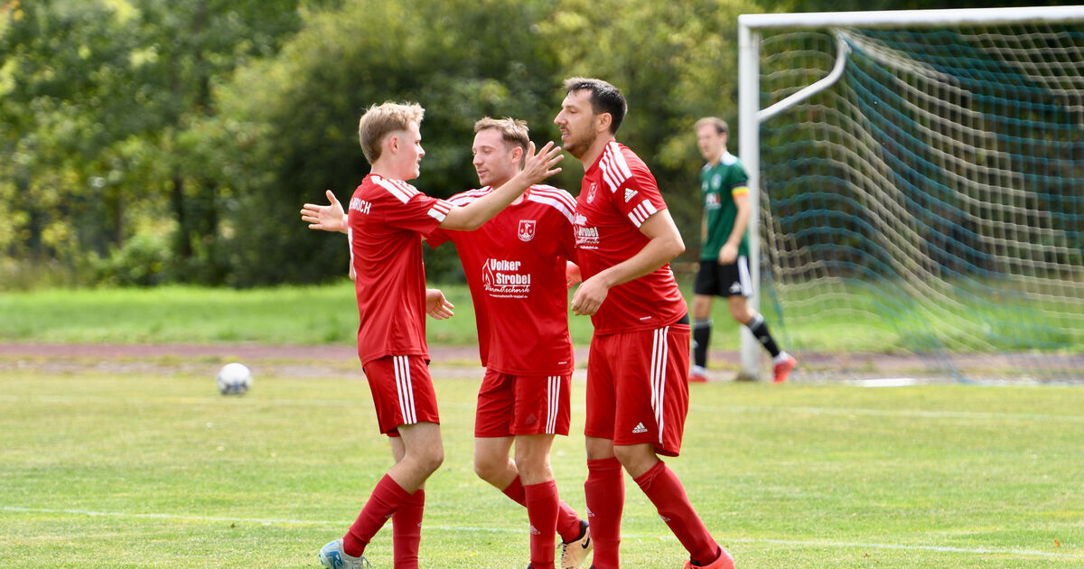 Fußball-Kreisliga B5 : TuS Weinähr: Erste Feier dank Julien Beier ...