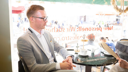 OB-Wahl in Koblenz: Meixner (AfD): Ein Newcomer mit Kontakt zu ...