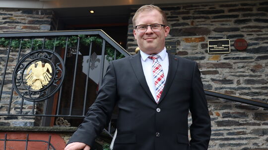 Frischer Wind in St. Goar: Schloss Rheinfels: Benjamin Metzger ist ...