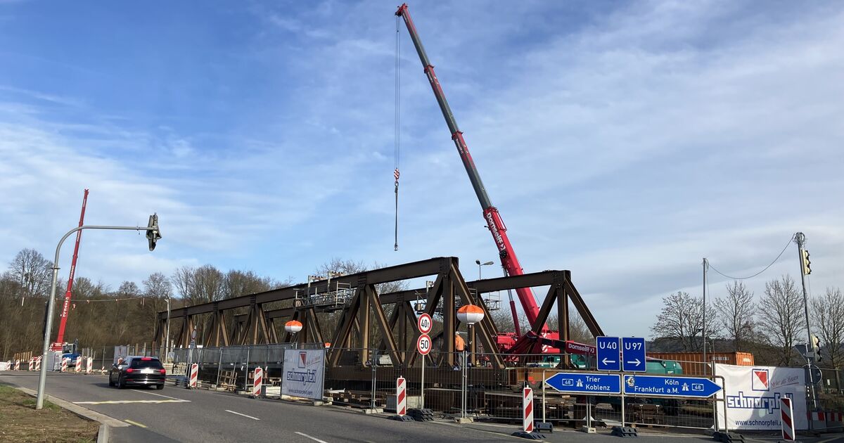 Baustelle in Höhr-Grenzhausen : L307-Behelfsbrücke an der A48 nimmt ...