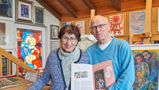 50. Weihnachtsbild: „Flucht“: Beate Heinen berührt mit neuem Werk ...