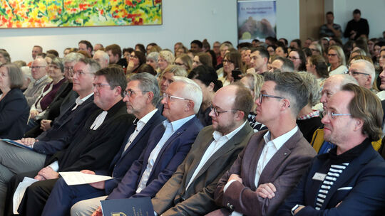 Schweitzer war Ehrengast: Evkiwi: Kitaträgerverband feierlich ...