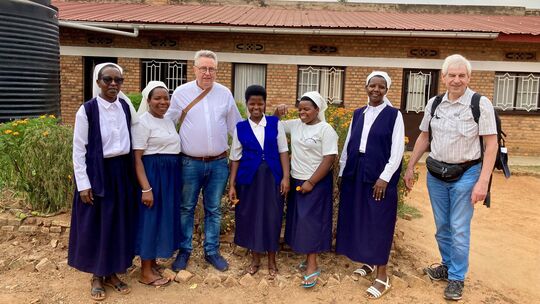 Moselaner helfen in Afrika: Verein aus Bullay verändert Leben in Ruanda ...