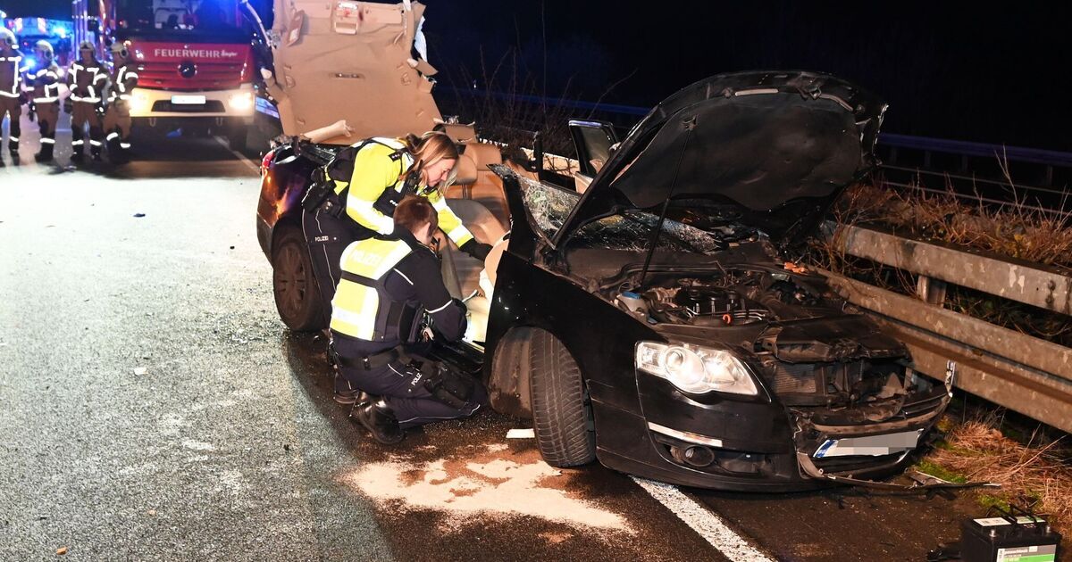 Vollsperrung: Ein Toter bei schwerem Unfall auf A43 - Deutschland ...