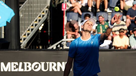 Australian Open: Hanfmann folgt Zverev und fordert jetzt Alcaraz ...