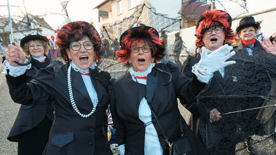 Umzug in Gamlen: Mit der Weiberfastnacht beginnt der Straßenkarneval ...