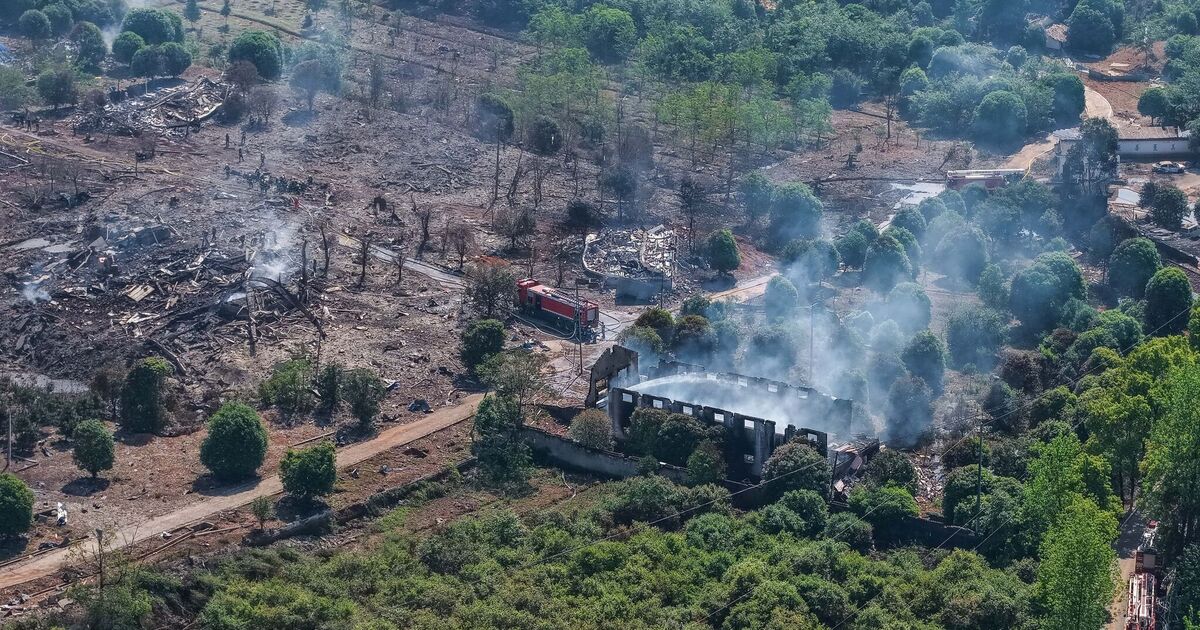 Unglück in Zentralchina: Explosion in Feuerwerksfabrik in China: 37 ...