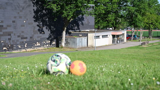 Sportstätten im Blick: Warum Kreistag IGS-Sporthalle in Kastellaun ...