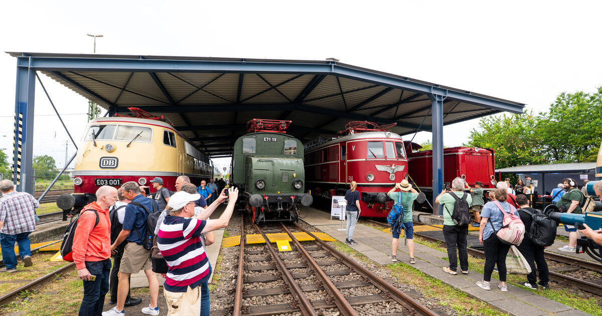 25 Jahre DB-Museum gefeiert: Loks aus allen Jahrzehnten locken Besucher ...