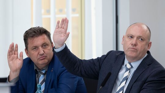 Landtag: Konfrontation im Landtag - CDU, SPD und Grüne contra AfD ...